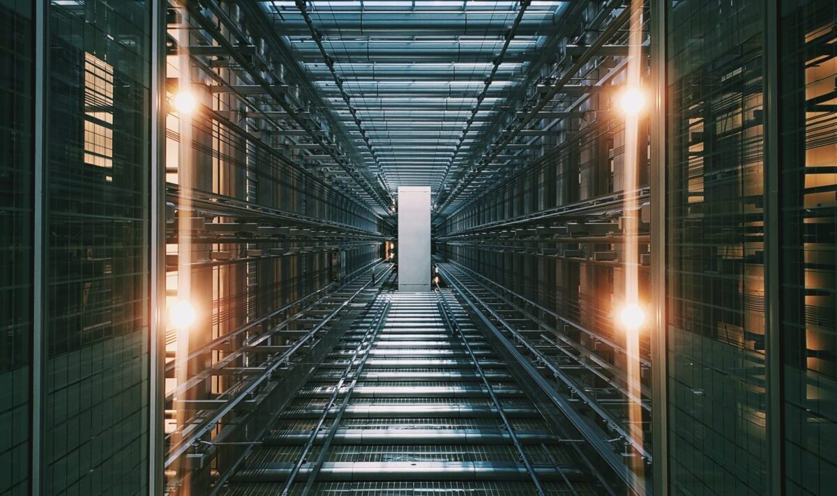 Cloud Computing vs Traditional Computing - how to choose